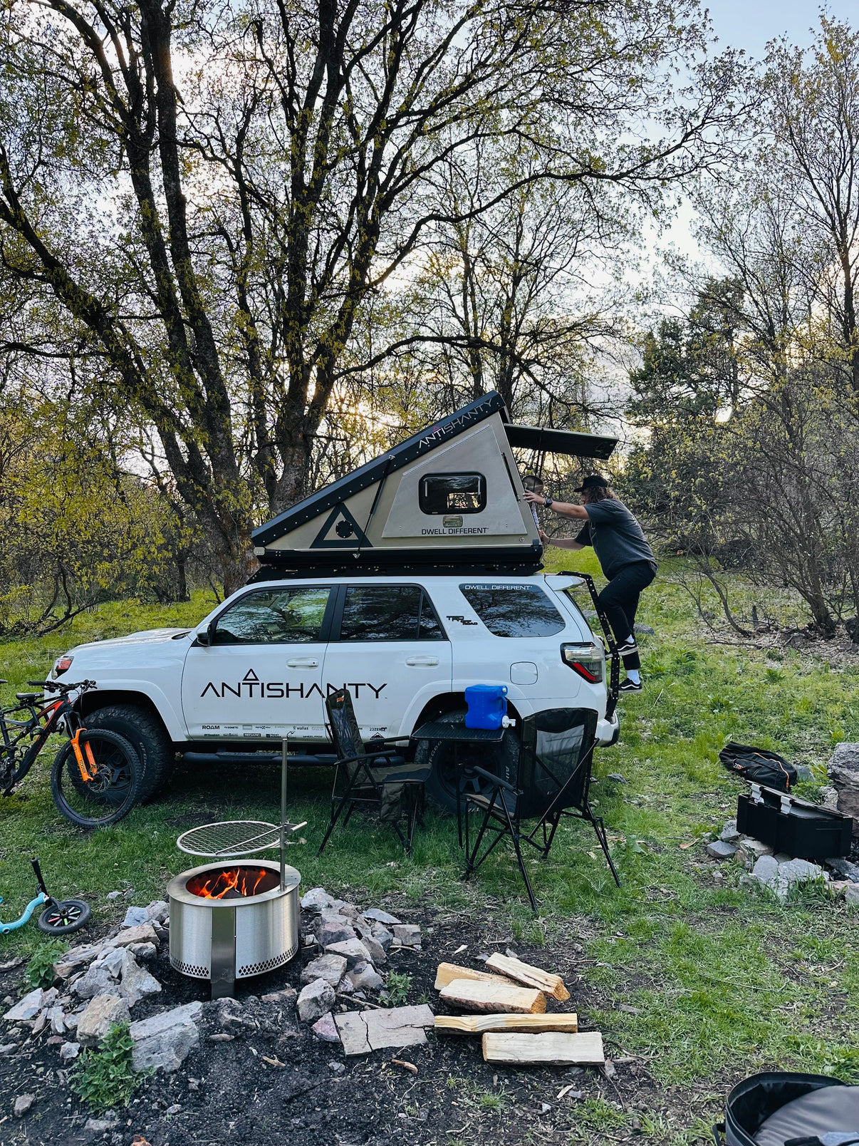 Hard-Sided Roof Top Tent | Lightweight 4-Season RTT for Overland ...