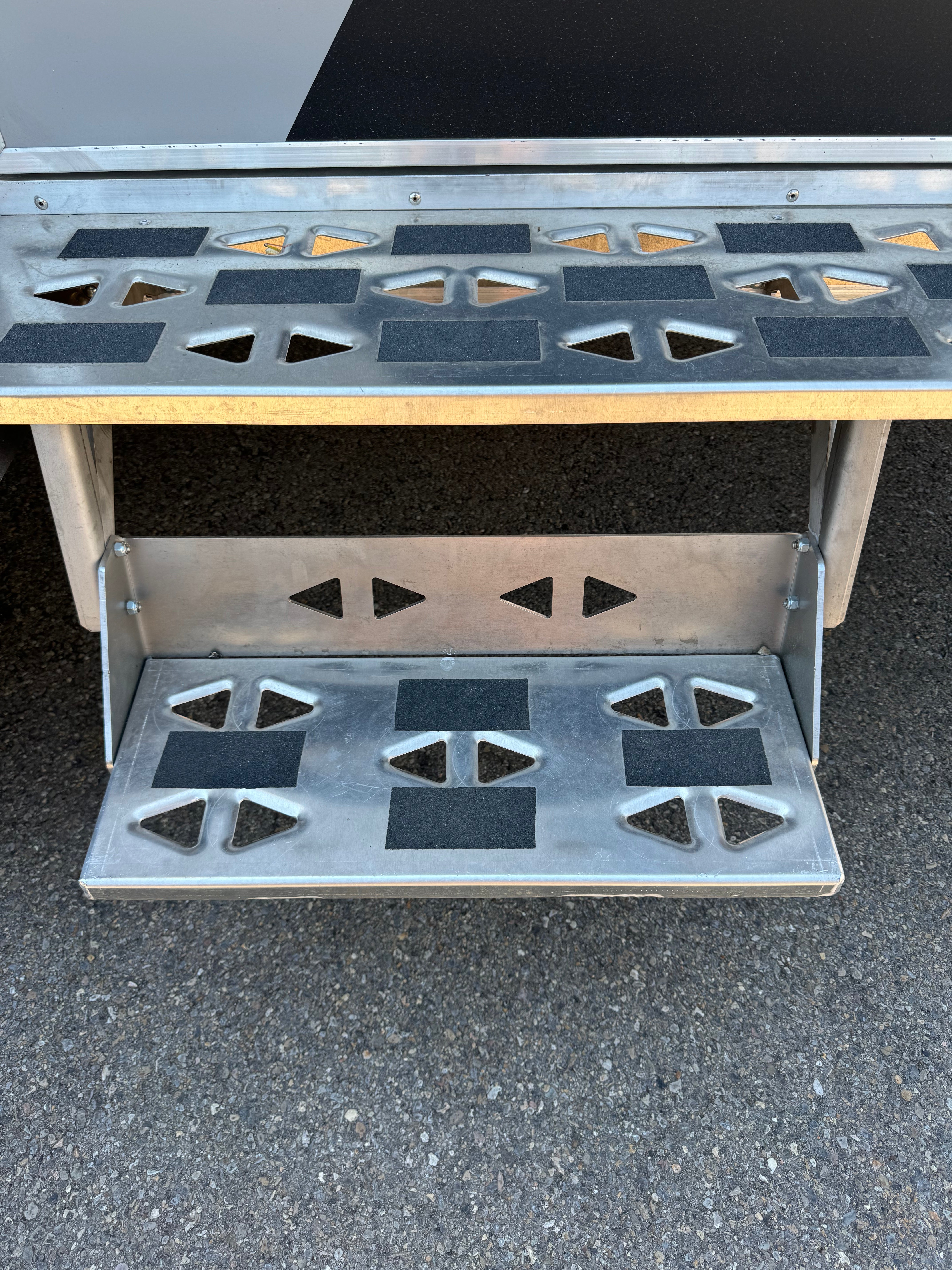 Entry Step – ANTISHANTY